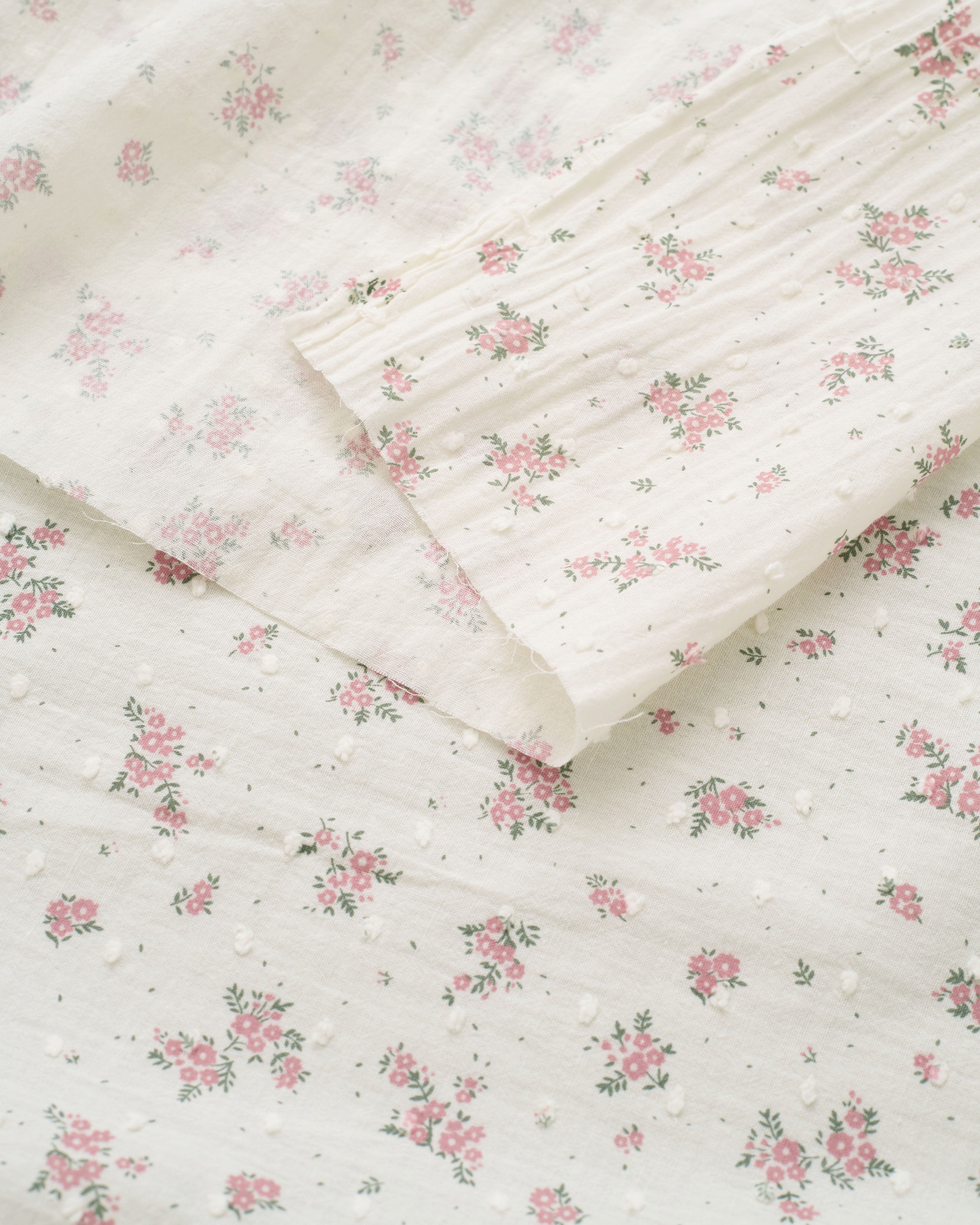 Ditsy Floral Cotton Fabric | Lightweight Crinkle Cotton for Sewing ...